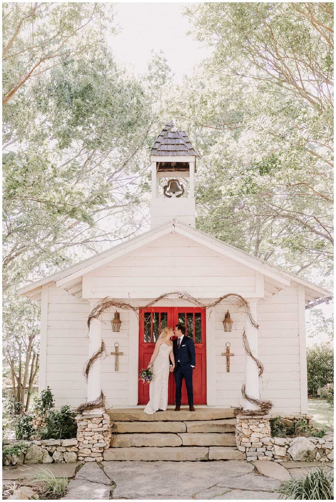 Moon River Ranch Wedding Venue in Satin, Texas | Ali & John